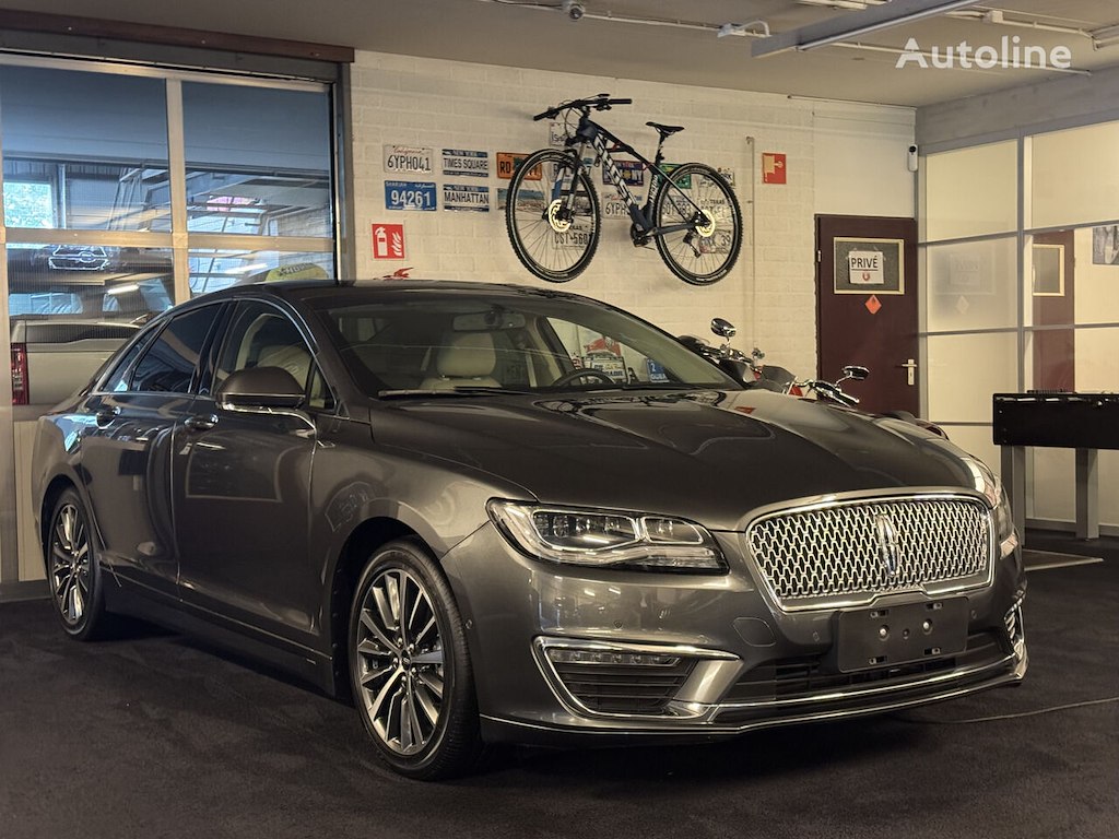 Lincoln MKZ 2.0T LIKE NEW!! terenac