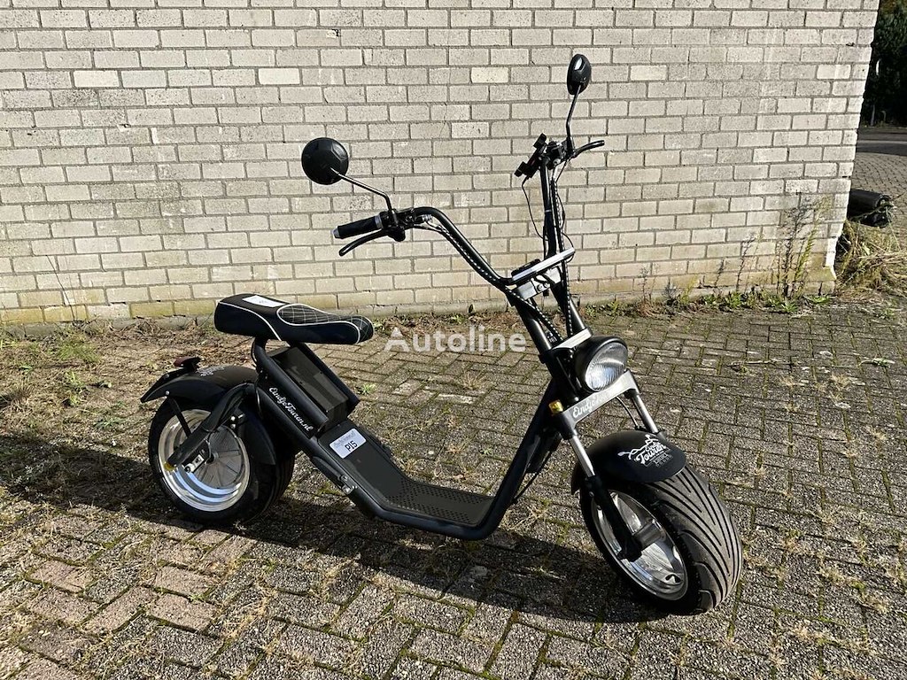 Prodaje se Spyder wheelz Snorscooter skuter na aukciji