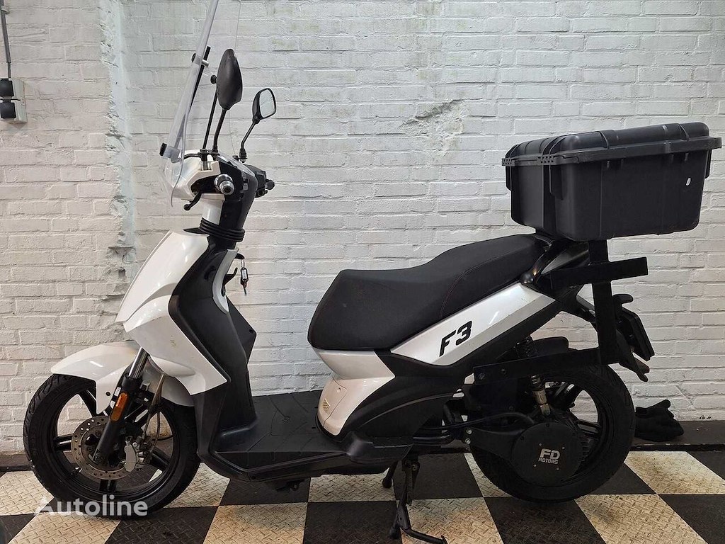 Prodaje se Nipponia 25 km elektrische snorscooter skuter na aukciji