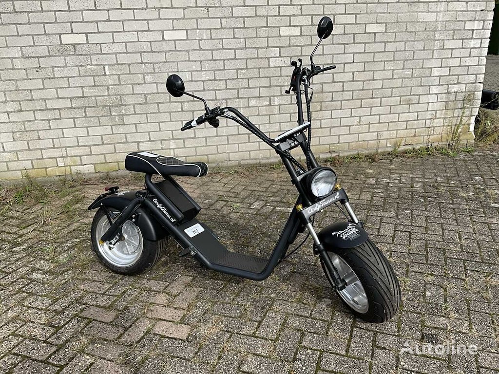 Prodaje se Spyder wheelz Snorscooter skuter na aukciji