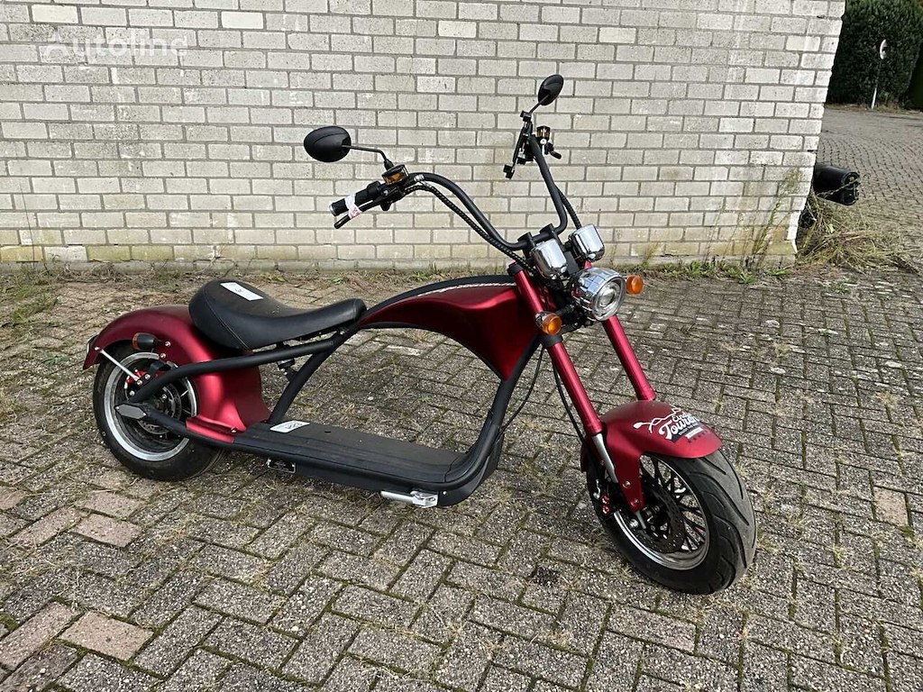 Prodaje se Mangosteen Snorscooter skuter na aukciji