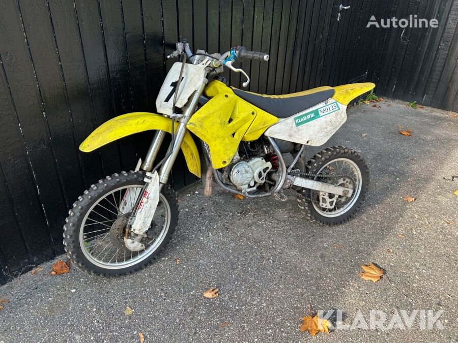 Prodaje se Suzuki Crossmaskine Suzuki motocikl na aukciji