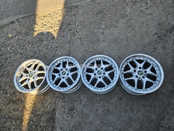 AluFelne 17Coli 5x120 BMW kao nove Odlicne