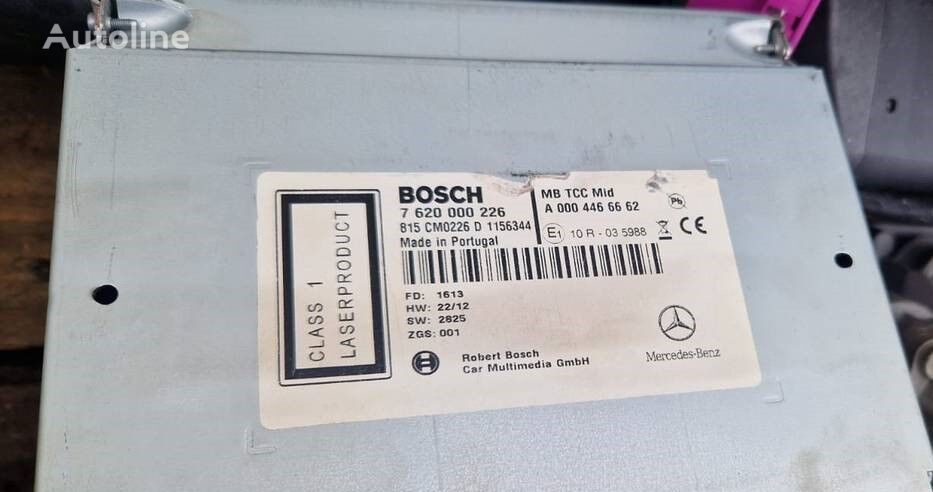 Radio Mercedes MP A0004466662 Bosch 7620000226 A0004467662 Bosch 7620000236 Mercedes-Benz A0004466662 Bosch 7620000226 A0004467662 Bosch 7620000236 za tegljača