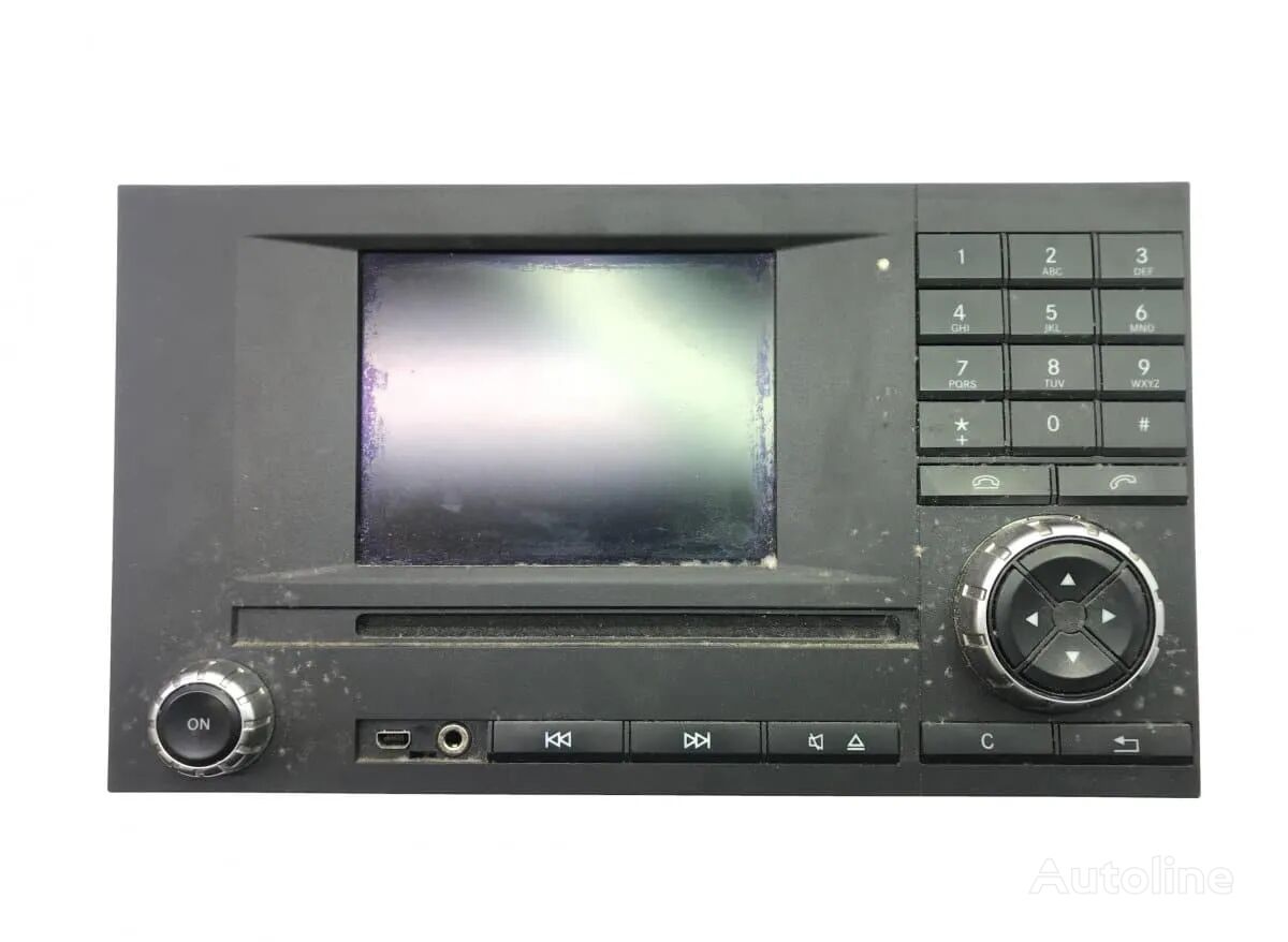 Radio autoradio za Mercedes-Benz cu Ecran și Butoane de Control – A0004467662 / A0004465862 / A0004466662 kamiona