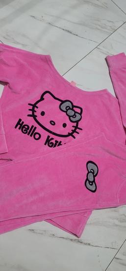 Hello Kitty trenerica plisana vel 38,nova