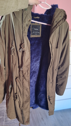 Bershka zelena parka