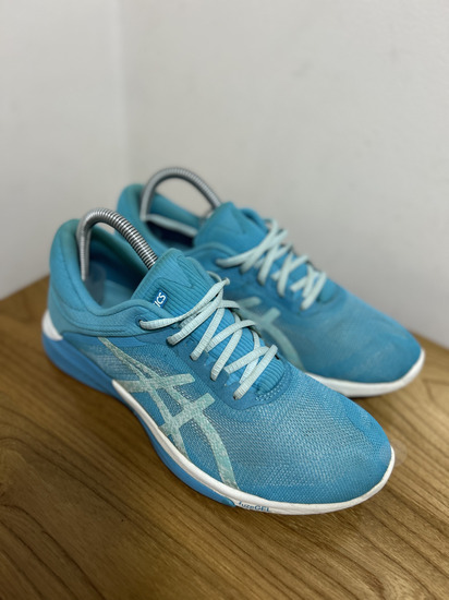 Asics fuzex