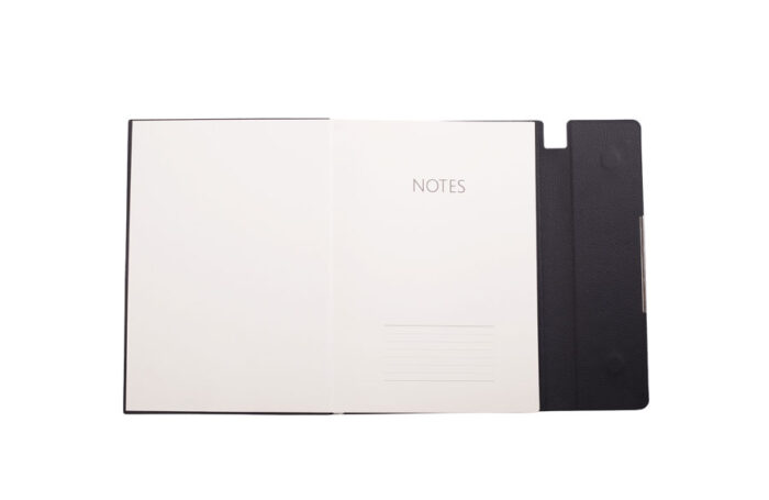 VELVET Notes sa magnetnim preklopom B6 – Crna