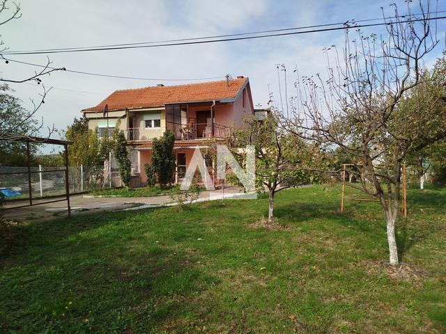 Barajevo, Vranić, Bratstva i jedinstva, 66m2+8,5ari ID#57817 70.000 €