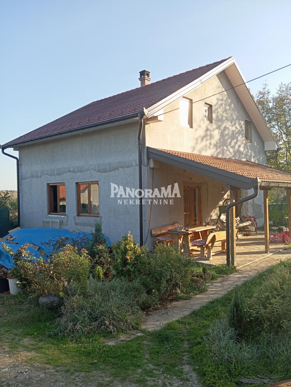 Barajevo-Lisović kuća Pr+Ptk,160m2,na 25ari,uknjižena ID#5330 120.000 €