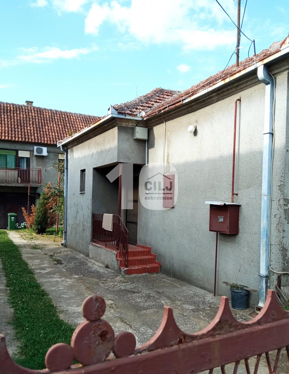 Dve kuće, Novi Banovci ID#1496 100.000 €