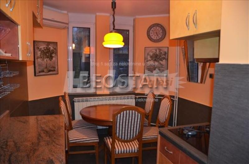 Novi Beograd - Stari merkator #59664 750 €