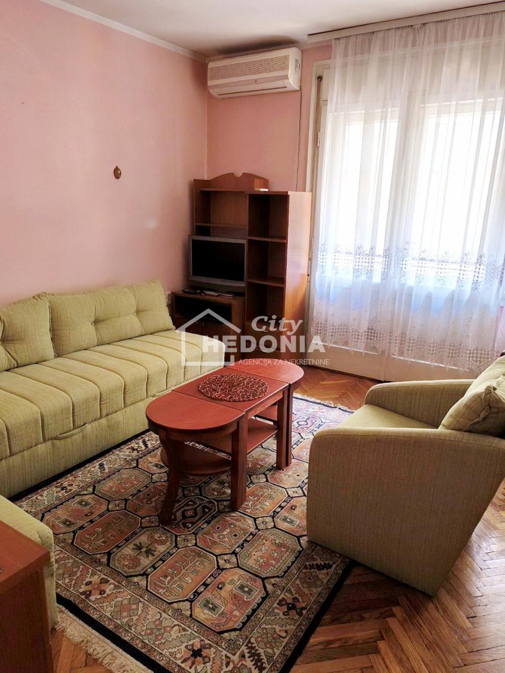 Centar, Čubrina, izdavanje, 1.5, namešten ID#9664 650 €