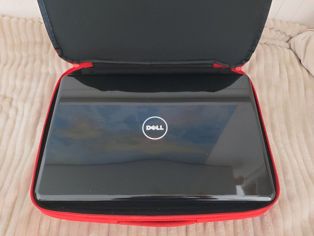 Laptop Dell Inspirion N5030 sa torbom, instaliran OS Windows 10, nema