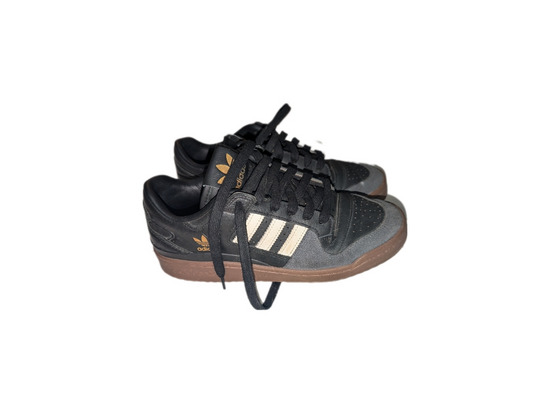 Adidas patike u retro stilu