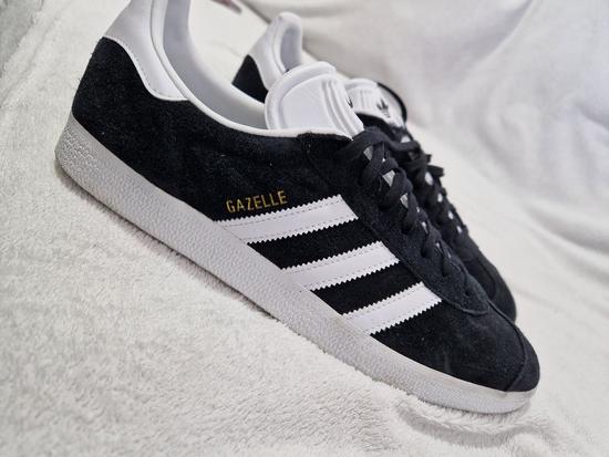 Adidas gazella jednom nosene