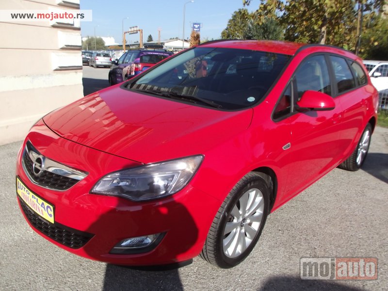 Opel Astra J 1.7 CDTI 81 KW ALU NOV