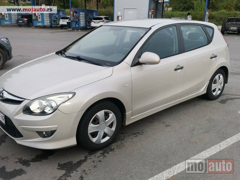 Hyundai i30 1.4 DOHC