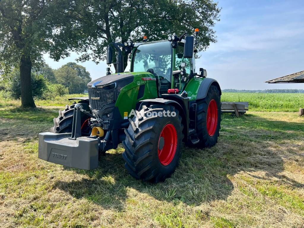 Novi Fendt 724 Gen7 Power+ Setting2 traktor točkaš