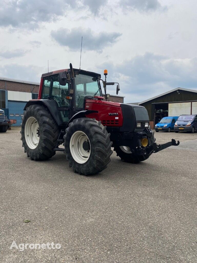 Valtra 6850 traktor točkaš