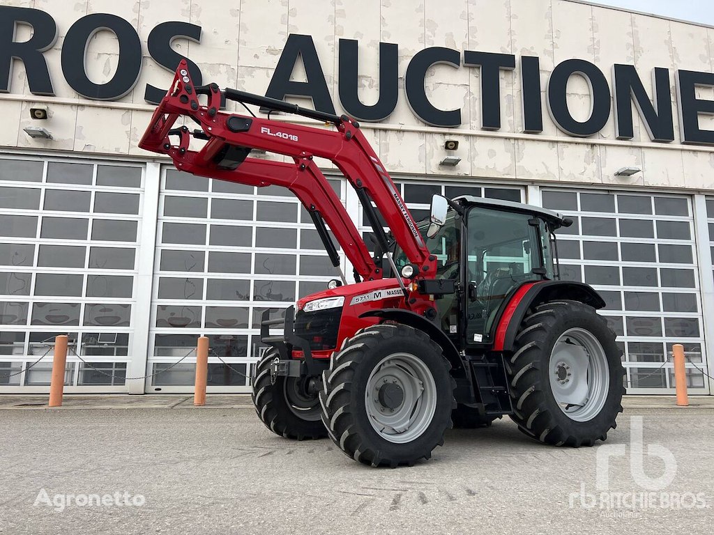 Prodaje se Massey Ferguson 5711M traktor točkaš na aukciji