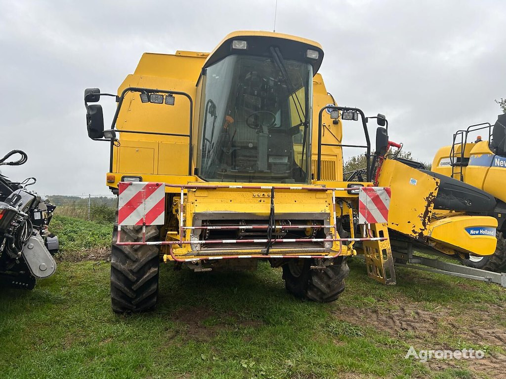 New Holland TX 68 kombajn za žito