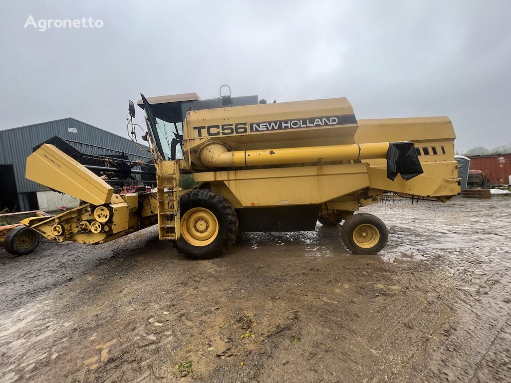 New Holland Tc56 kombajn za kukuruz