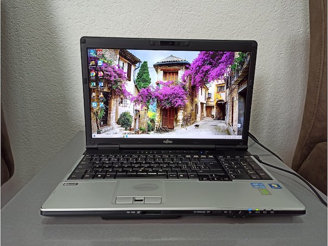 Fujitsu Lifebook E781 CPU i7-2640M/8GB/120GBssd