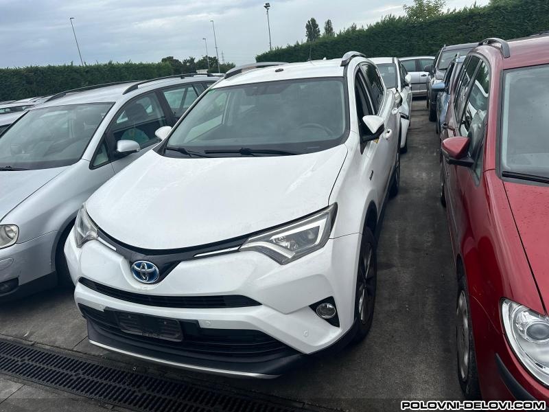 Toyota RAV 4 Kompletan Auto U Delovima