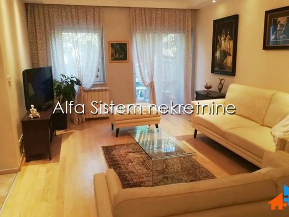 Novi Beograd, Bežanijska kosa 1, Kuća, 250m2, 2500 EUR, ID 32837