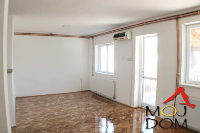 Kuca,NOVI SAD,SALAJKA,kv: 200, € 1000, ID: 9102716