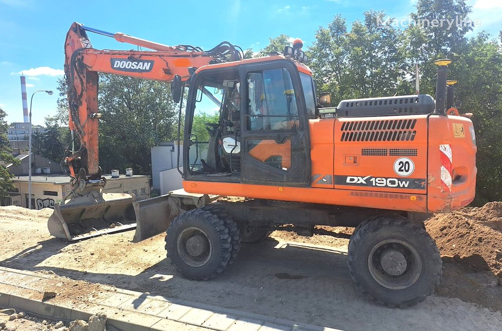 Doosan DX-190 bager točkaš