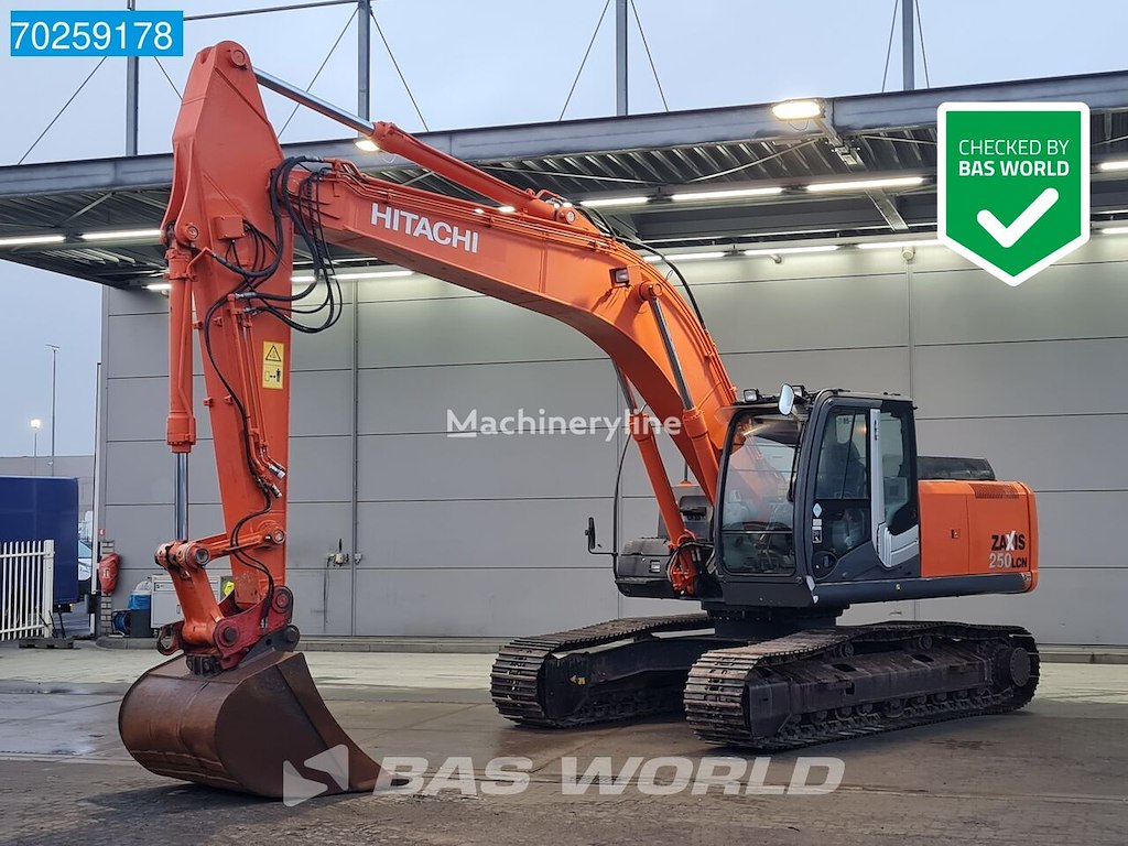 Hitachi ZX250 LCN -3 GERMAN MACHINE - LOW HOURS - NARROW bager guseničar