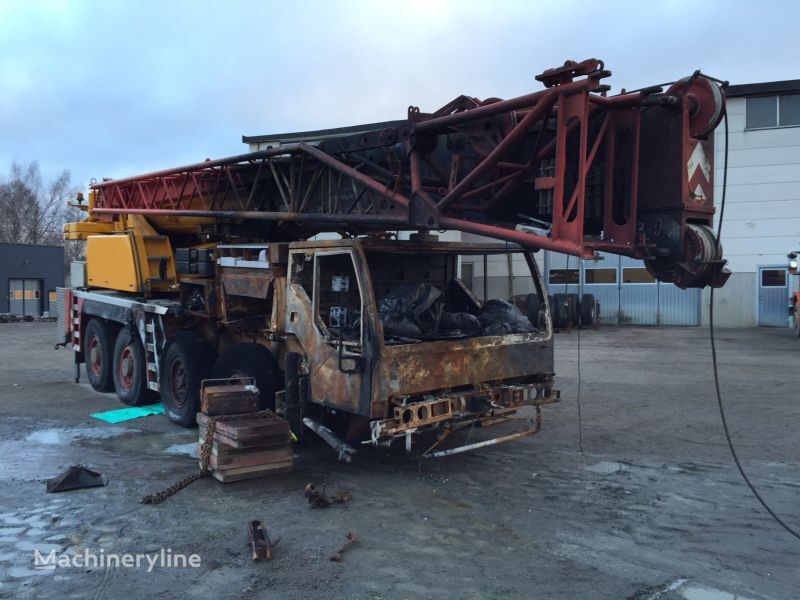 Liebherr LTM 1060-2 pokretna dizalica