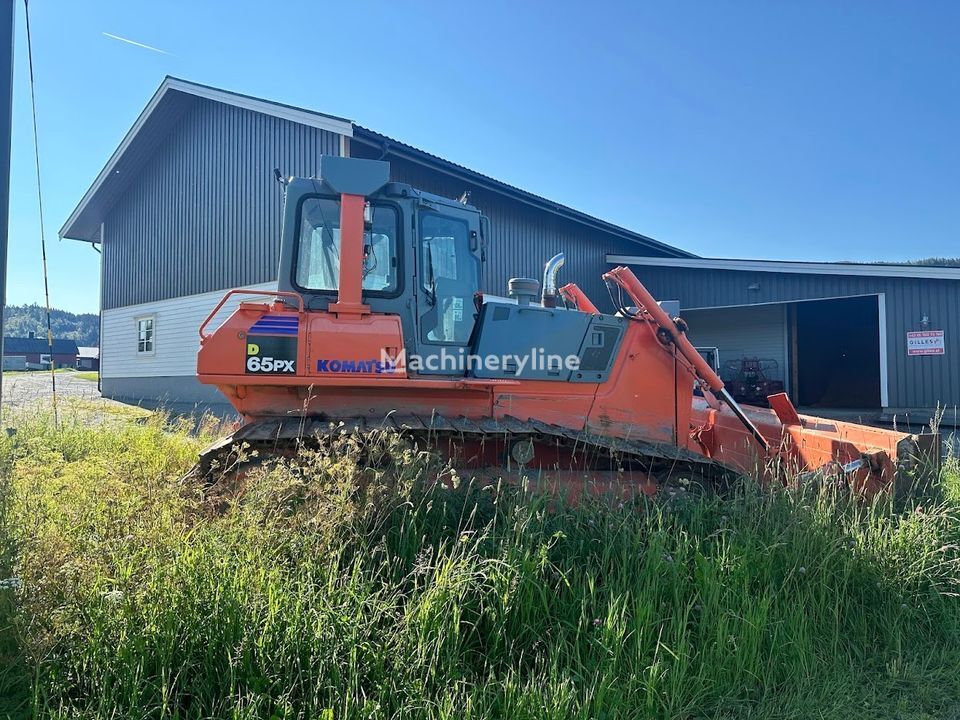 Komatsu D65PX buldožer