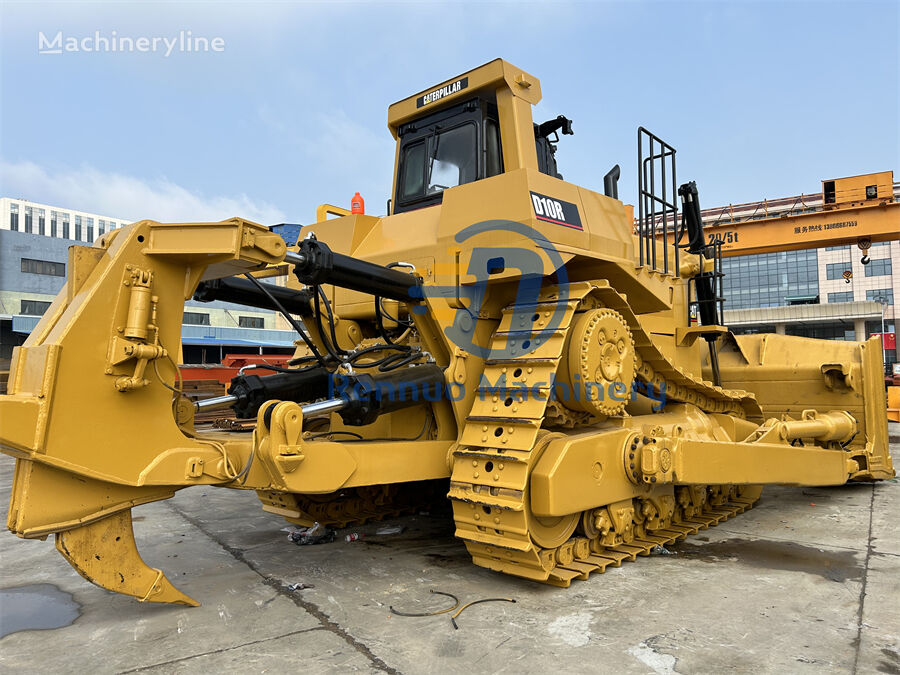 Caterpillar CAT D10R buldožer