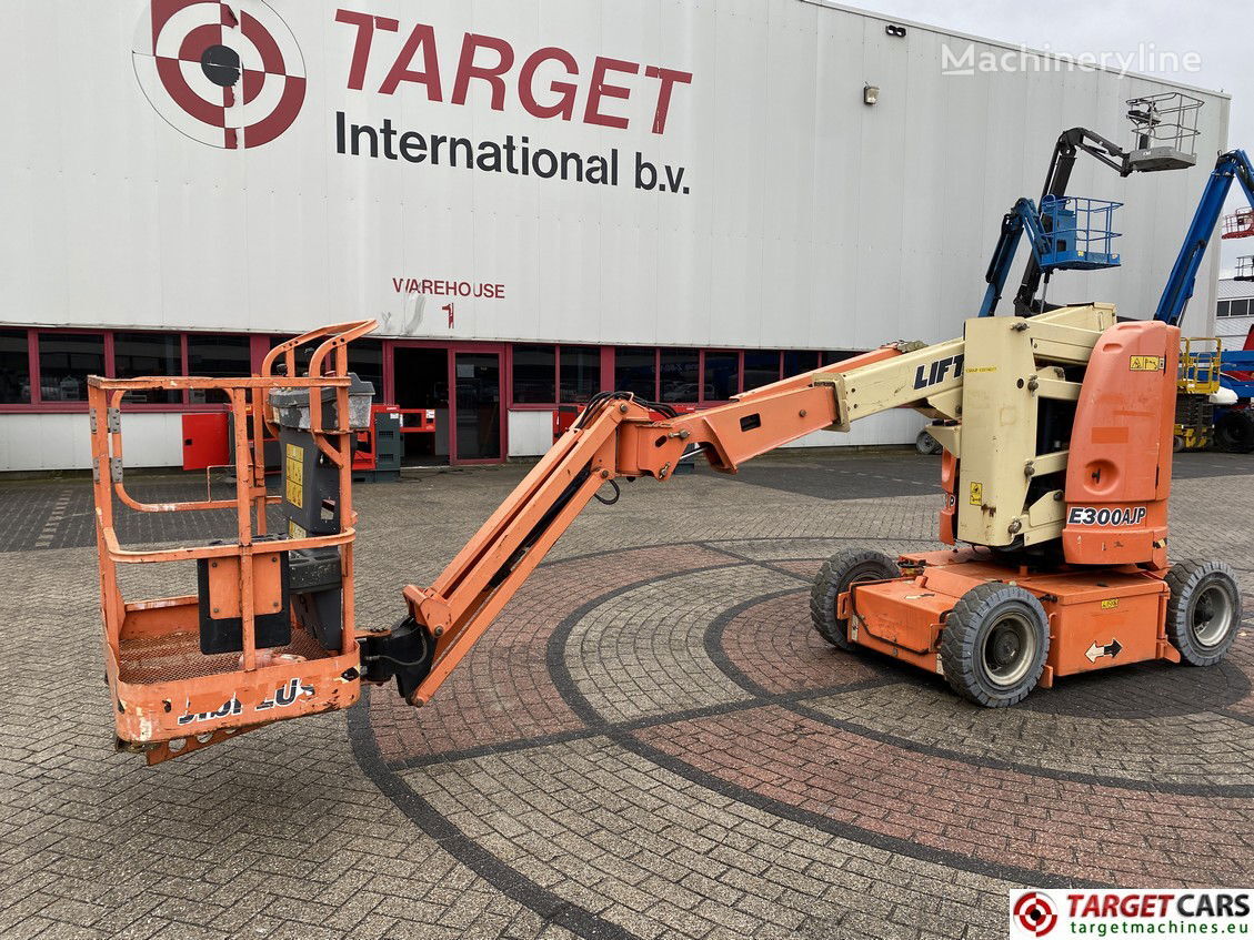 JLG E300AJP JIB PLUS ARTICULATED ELECTRIC BOOM WORK LIFT 1097CM 04-1 hidraulična zglobna platforma