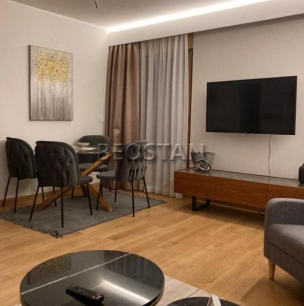 Vojvode Bogdana, Dvosoban stan za izdavanje, 52m2, 900€