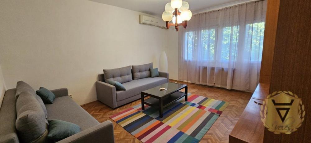 Trosoban stan za izdavanje, 73m2, 800€