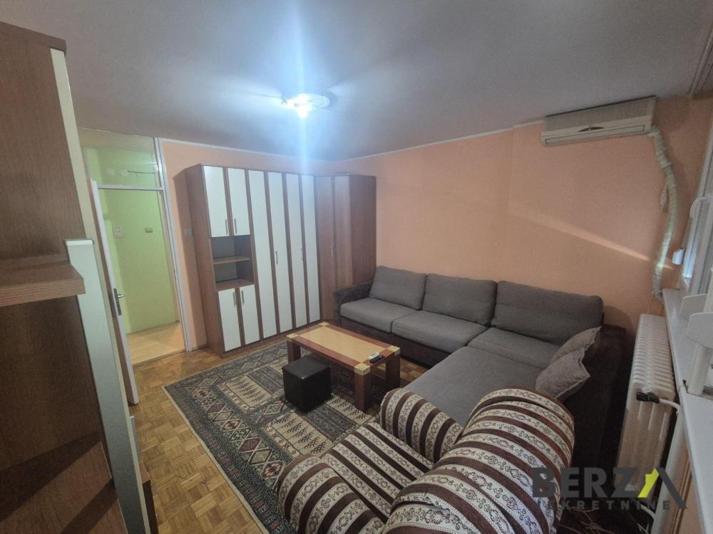 Jednoiposoban stan za izdavanje, 40m2, 380€