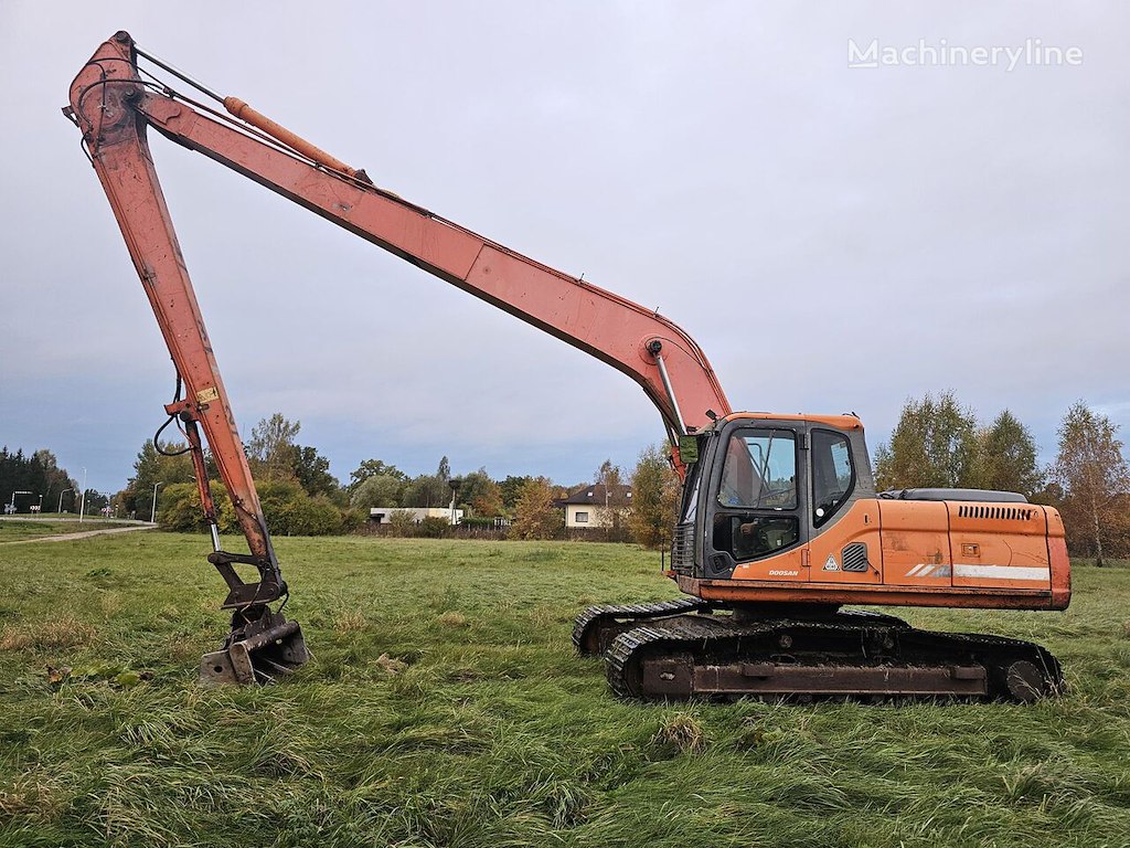 Doosan DX255LC Long Reach bager sa dugom strelom