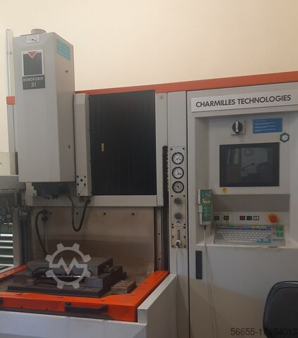 CNC-4-osa umre-potapanje EDM mašina
CHARMILLES Roboform 30