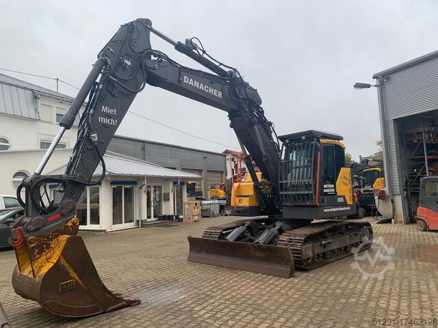 Bageri za puzanje
VOLVO ECR235EL mit Oil Quick 70/55