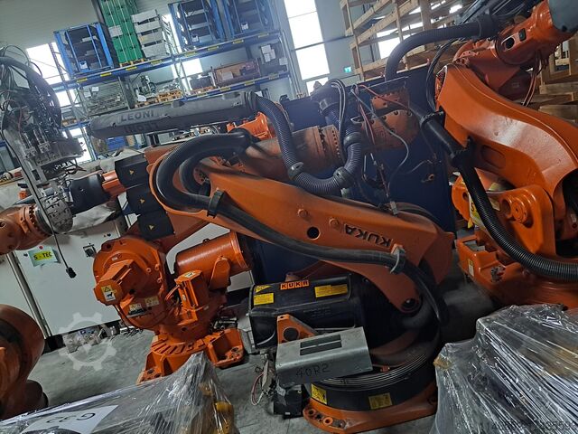 Industrijski robot
KUKA KR 210-2 2000