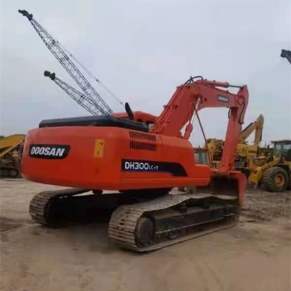 Doosan 300 bager guseničar