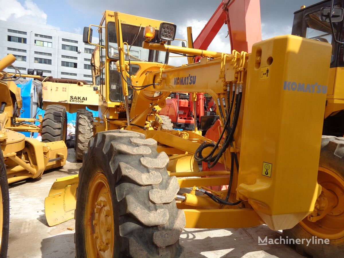 Komatsu GD511A grejder