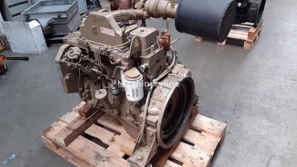 Motor Second Hand pe Palet za Cummins 4BTA3.9C-12 građevinske mašine