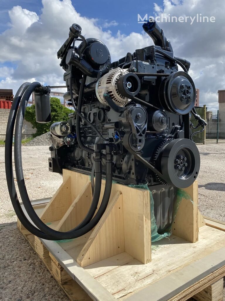 Motor za Komatsu SAA6D107E-1 nou građevinske mašine