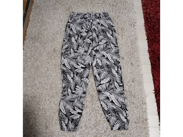 Pantalone-H&;;M-1313